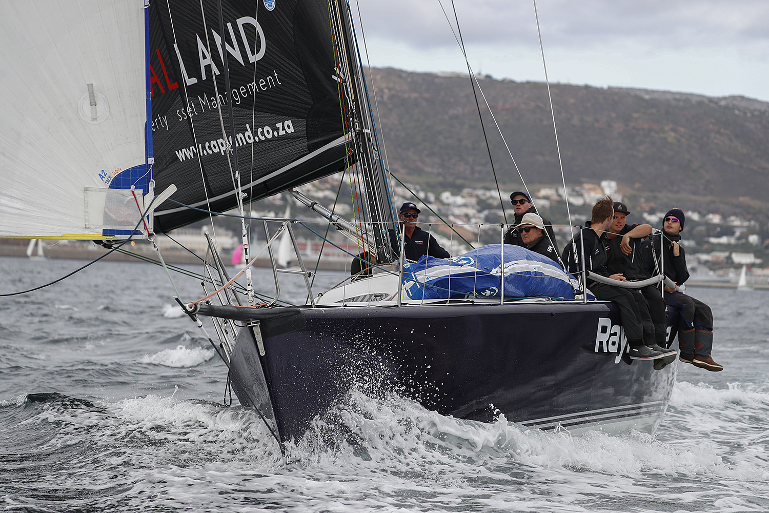 photograph © nic bothma – Sail+Leisure